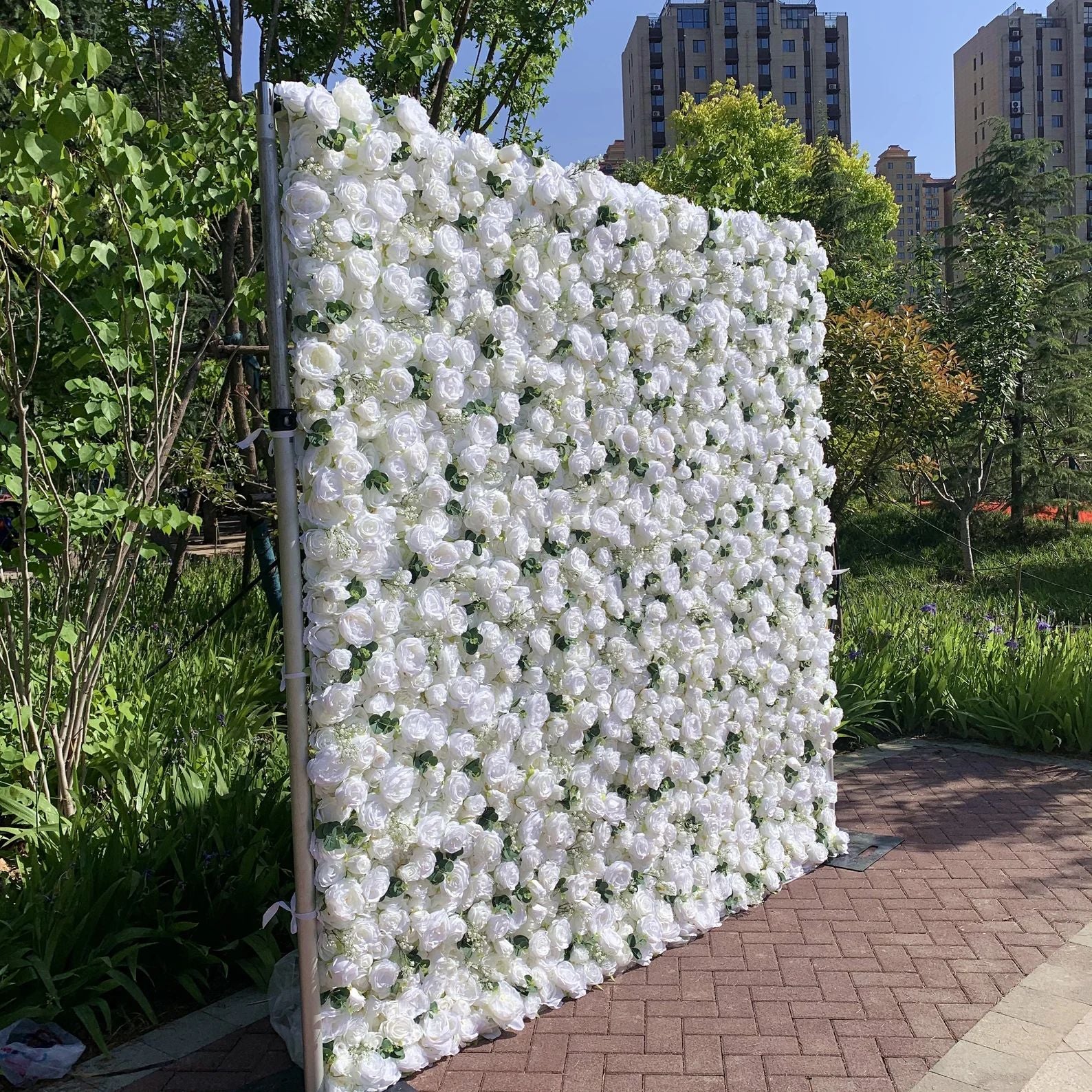 Ali Flowers White Artificial Rose Flower Wall with Simulated Green Pla